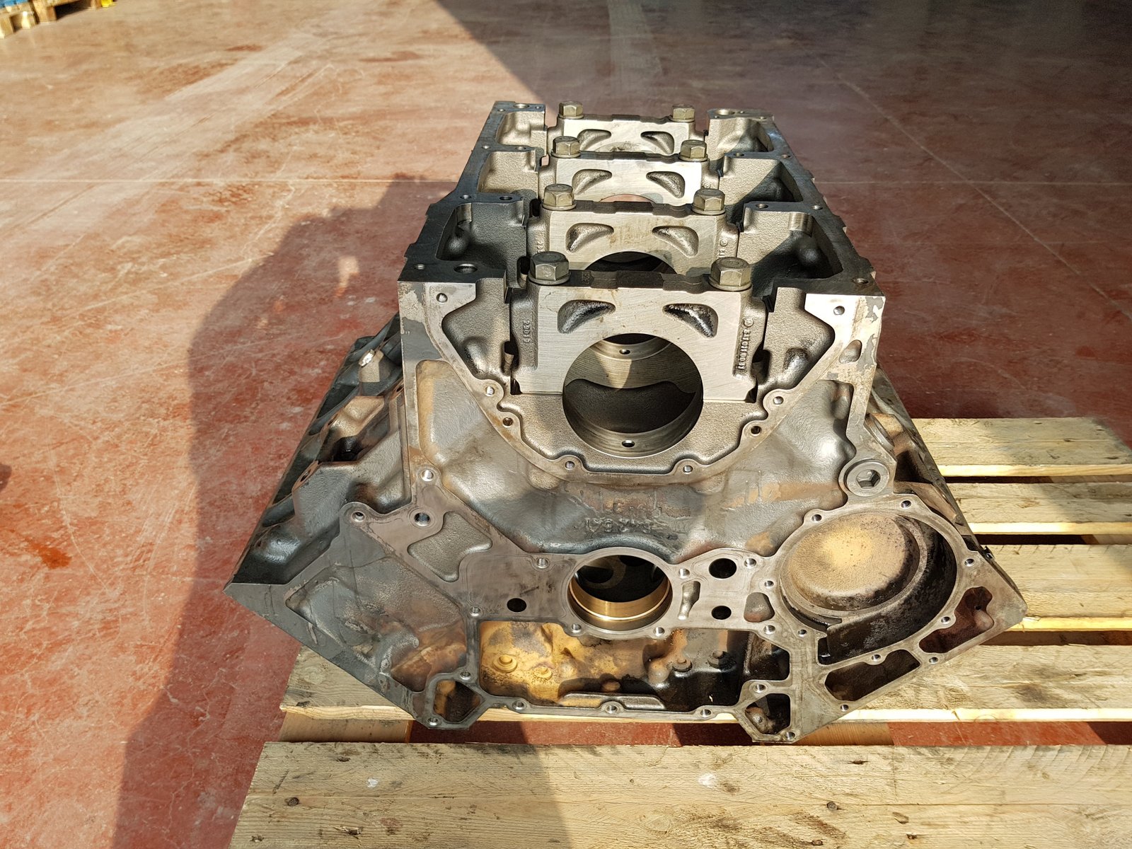 CYLINDER CRANKCASE | Gergolas Truck Service & Spare Parts